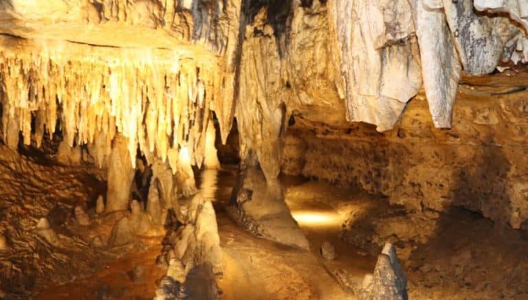 6 Best Caves In Wisconsin You Can Visit In 2024 - Wisconsin Wanderings