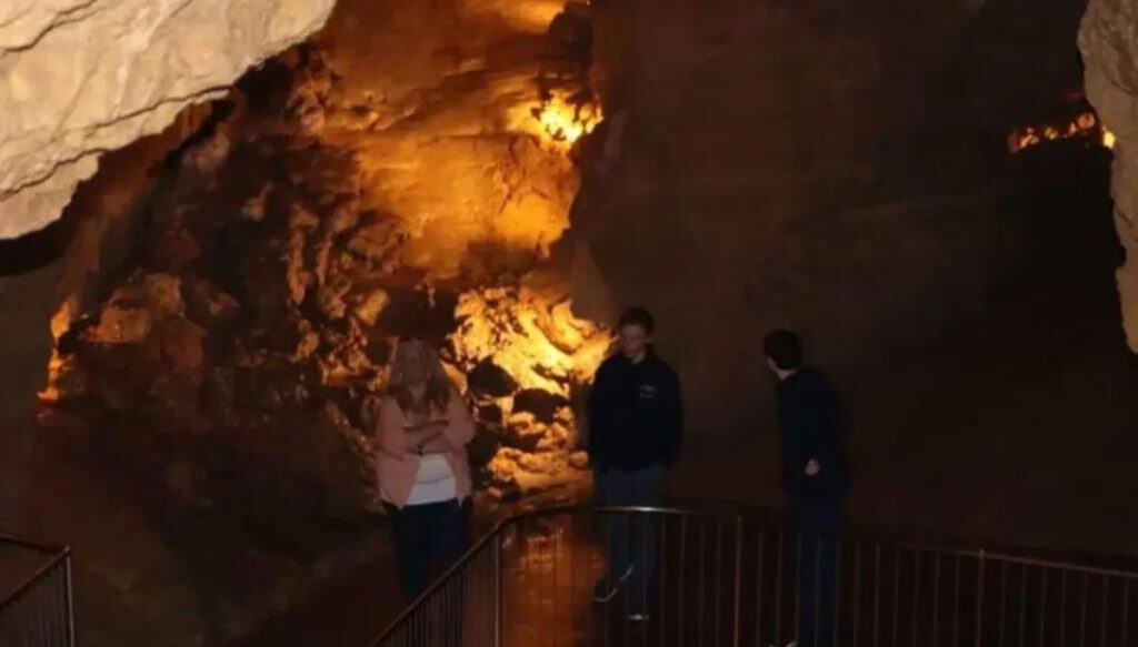 What Does Wisconsin Cave Of The Mounds Cost? Is It Worth The Price ...